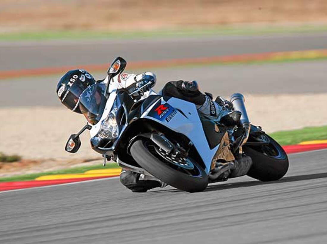 MOTORRAD-Supersportler-Test 2011: Rennstrecke - MOTORRADonline.de